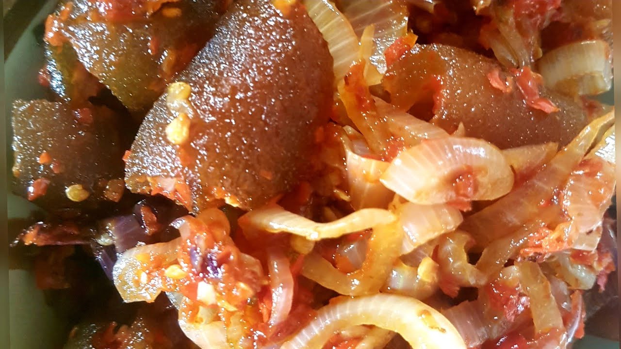 Spicy pomo sauce #shorts #Africanfood mukbang - YouTube