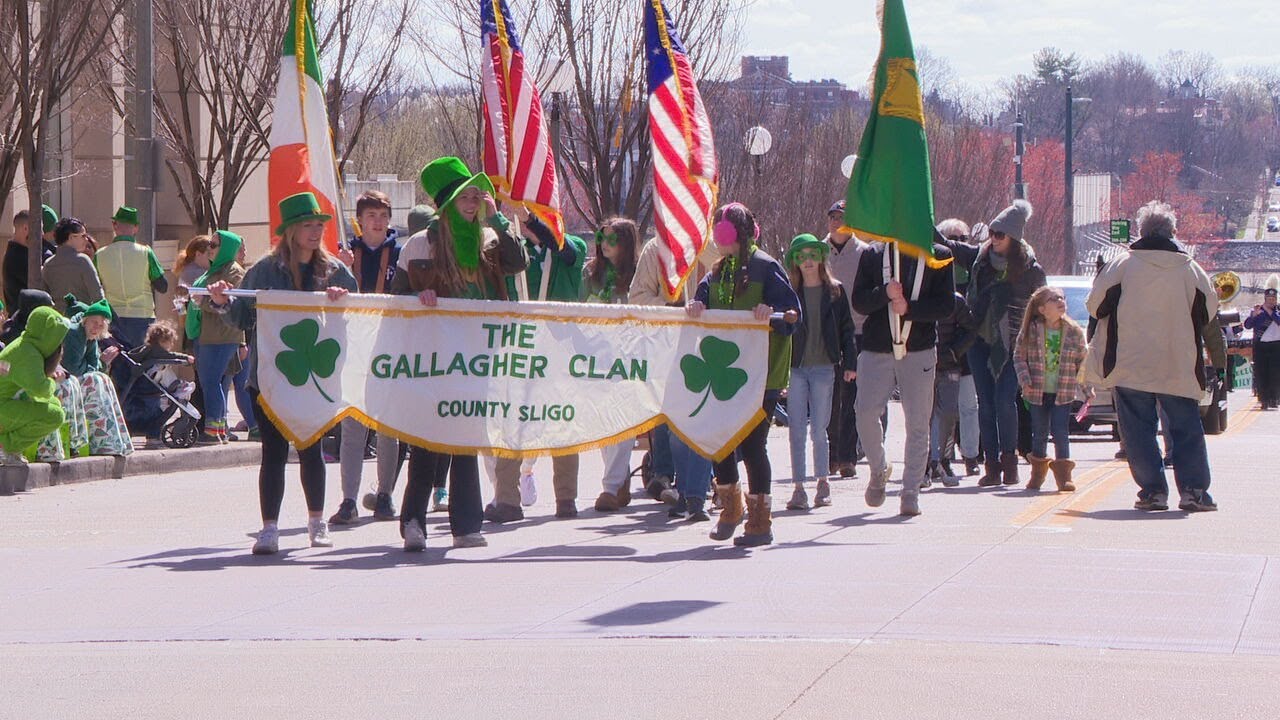 St. Patrick's Day parade returns to downtown Cincinnati - YouTube