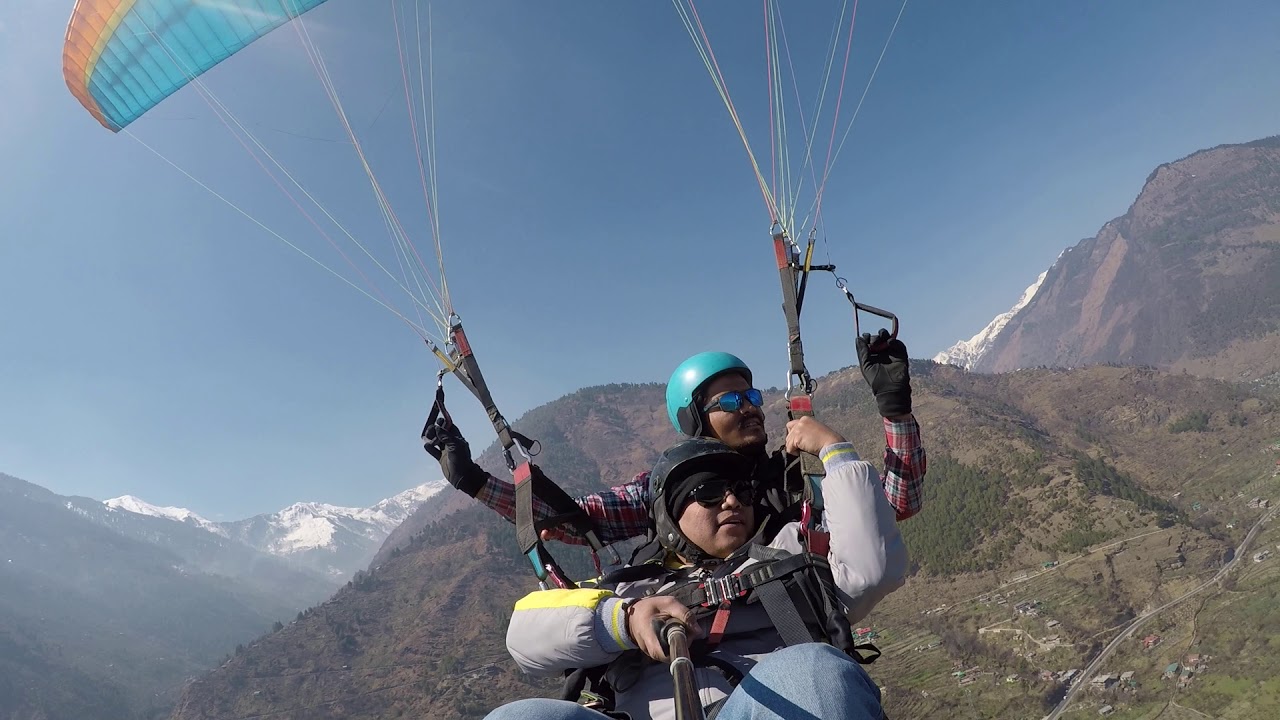 Paragliding in manali - YouTube