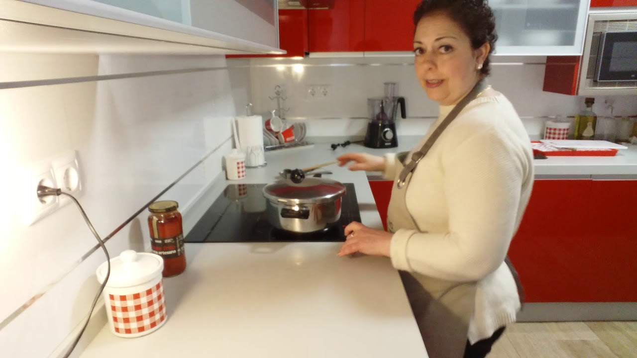 Magro con tomate - YouTube