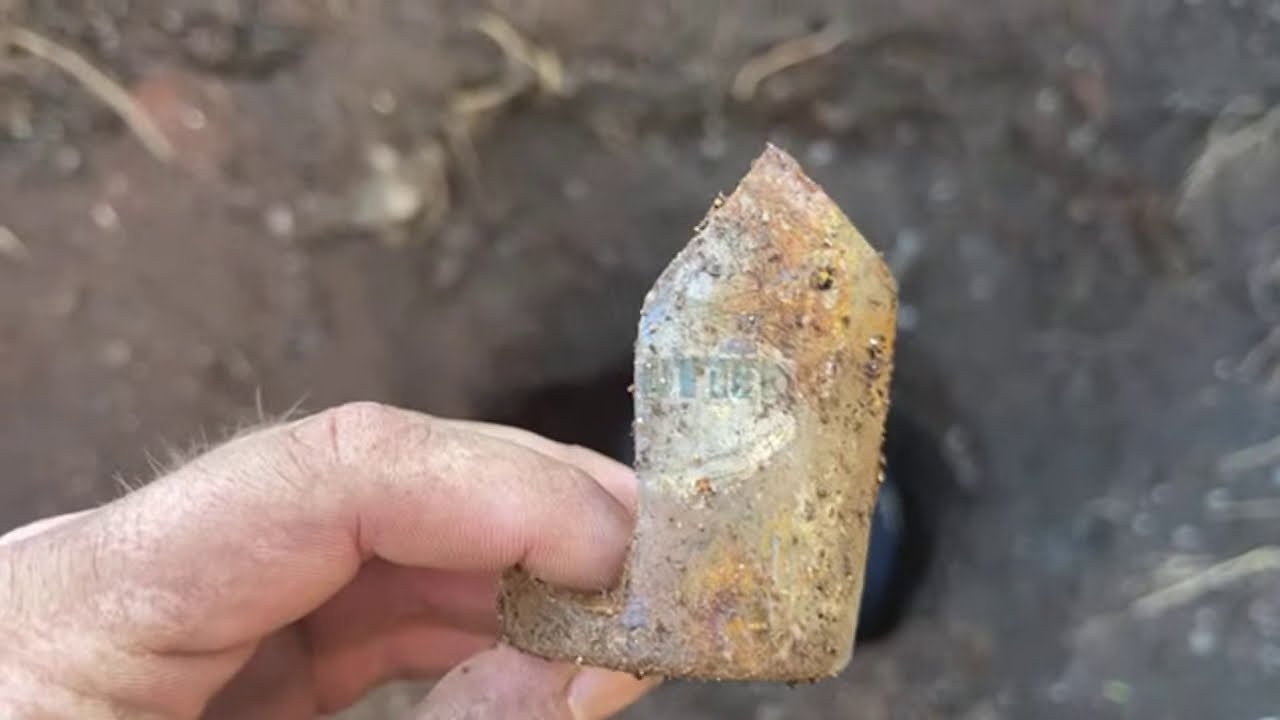 LIVE Antique Bottle Digging with History Seekers and Exploring Alabama ...
