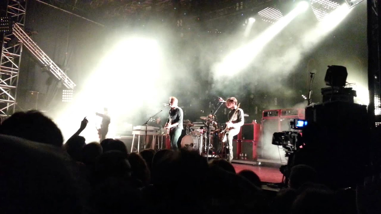 Queens of the Stone Age - Sick sick sick (Caribana Festival 2014) - YouTube