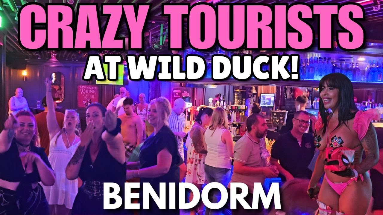 Benidorm - Tourists go CRAZY at Wild Duck! 😱 You NEED to See This ...