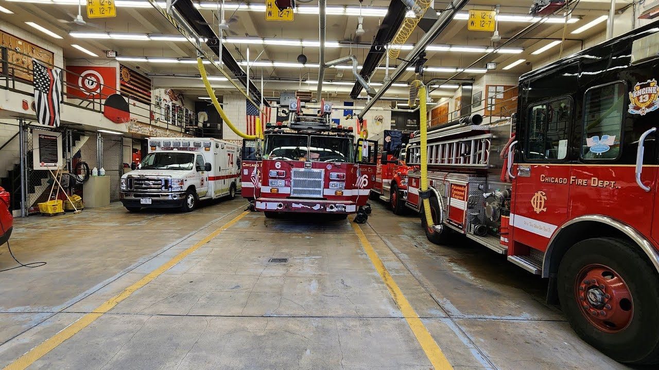 Chicago Fire house tour plus Truck 6 and Ambulance 74 responding to ...