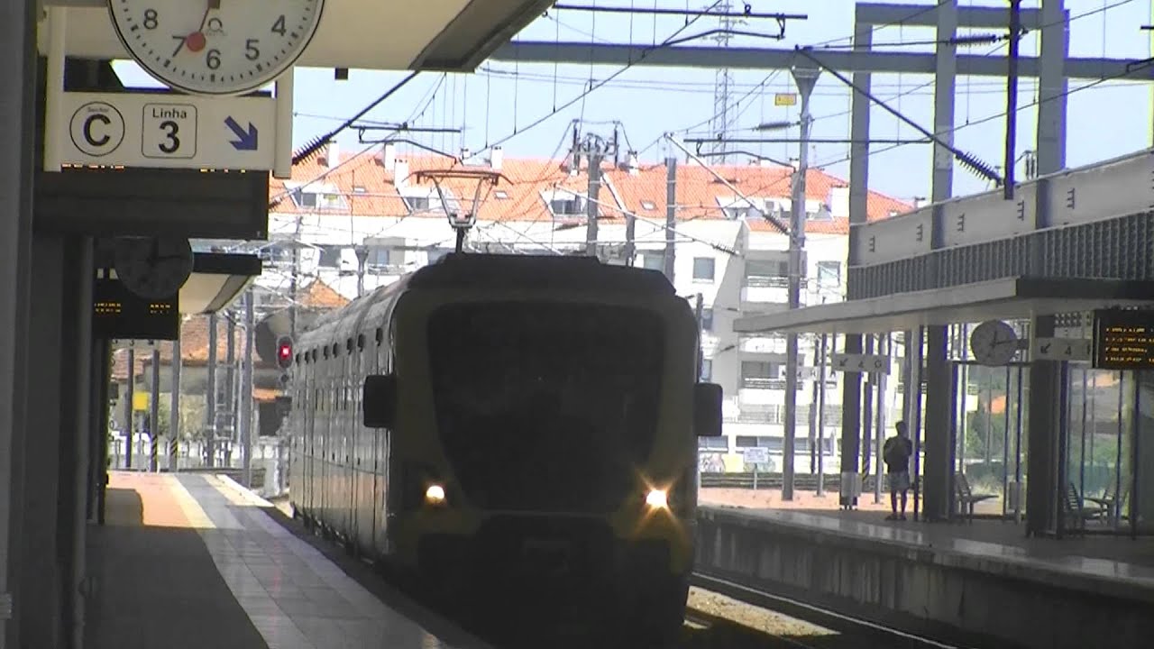 CP 3400 UME (EMU) arrives at Aveiro terminating from Porto Sao Bento ...
