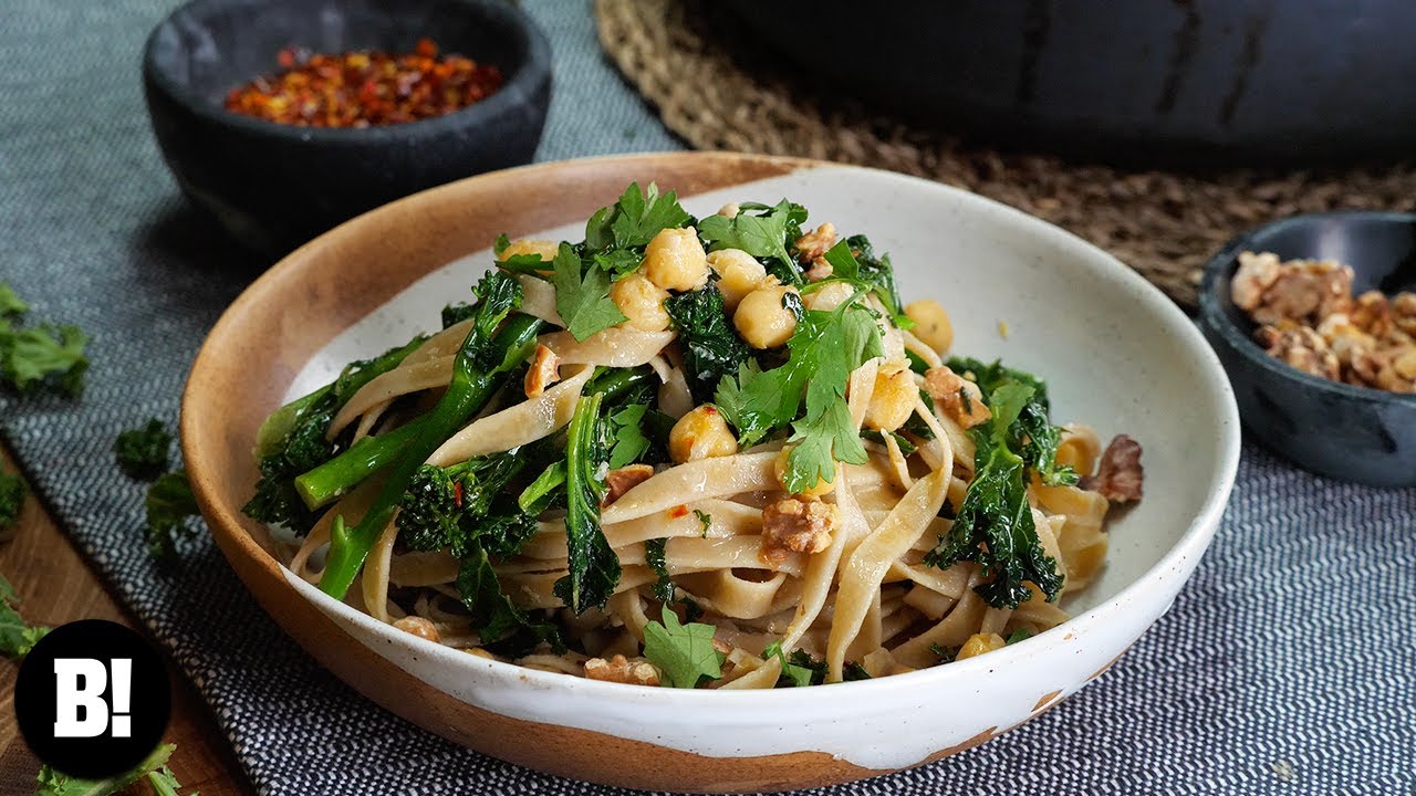 How to Make a Super Healthy Pasta Dish - Day 14 - YouTube