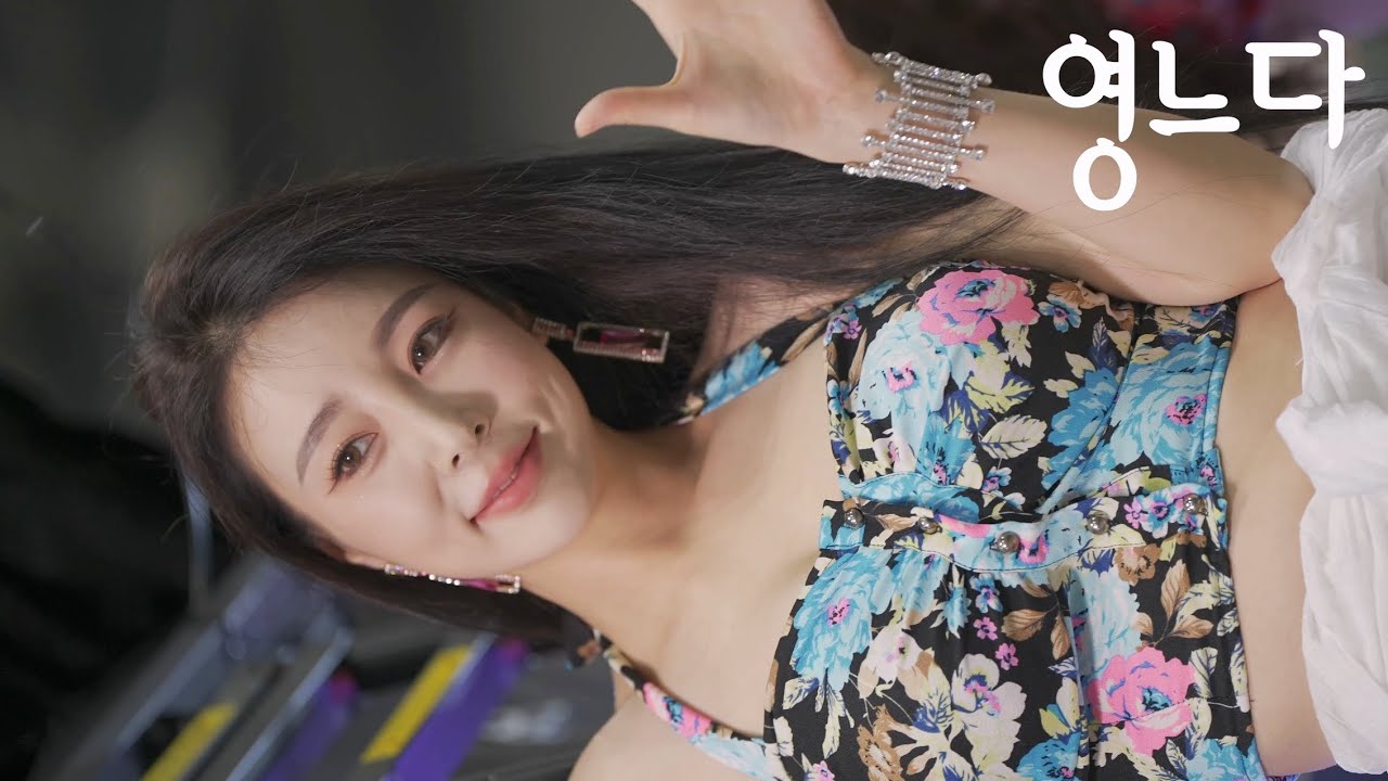 [4K] 레이싱 모델 임서아 한민영 직캠 RACING MODEL IM SEO A HAN MIN YOUNG 2024 오토살롱위크 ...