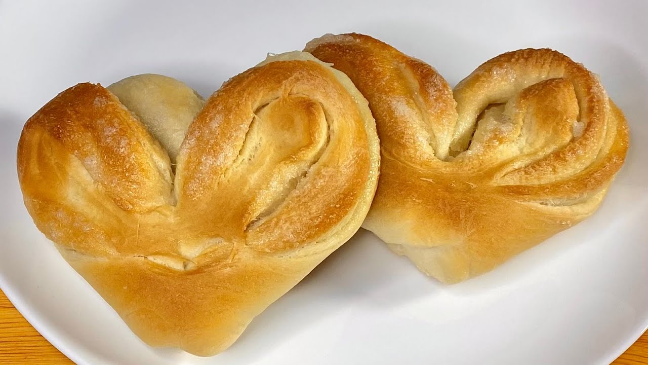Beautiful heart-shaped dinner rolls | How to make dinner rolls - YouTube