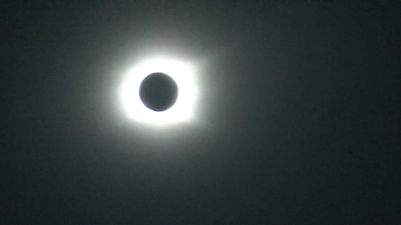 Total Solar Eclipse on Easter Island - YouTube