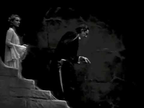 Dracula kills his assistant - YouTube
