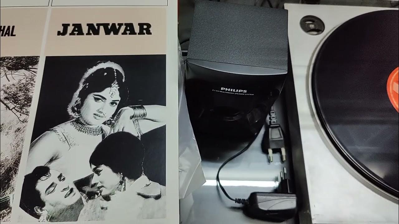 Meri Mohabbat Jawan Rahegi...."JANWAR"1965. - YouTube