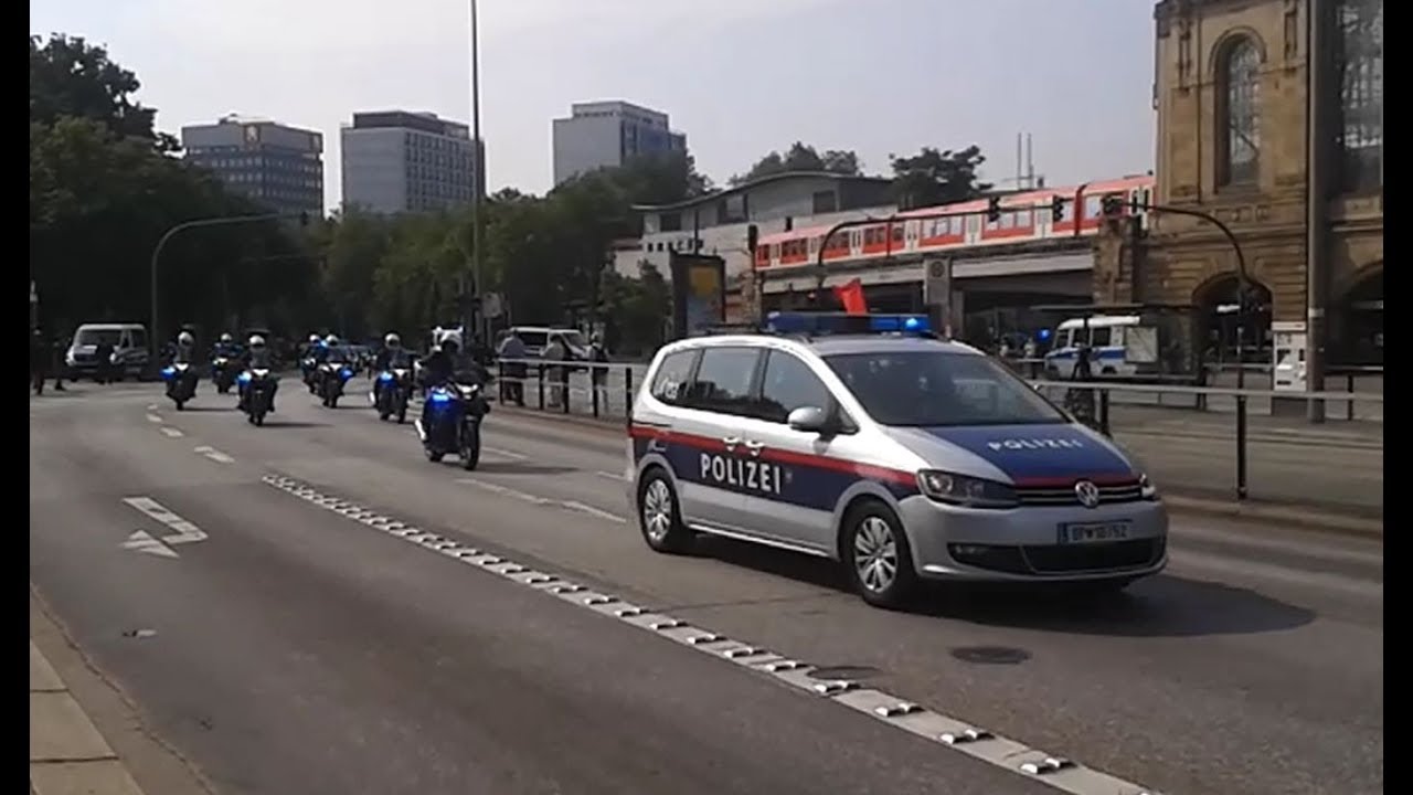 Auto Kolonne Polizei Österreich Hamburg G20 , Polizeipferde - YouTube
