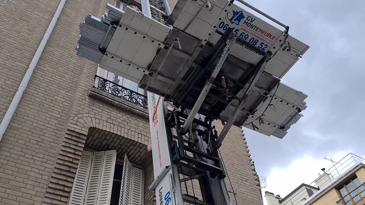 Location monte charge Vincennes 94300 - YouTube