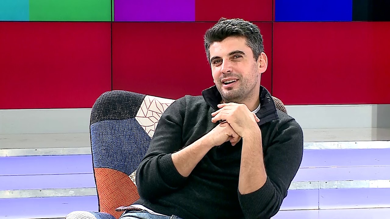 5 întrebări fulger cu Bogdan Bob Radulescu - YouTube