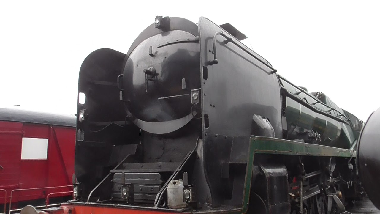 Hunslet Engine no 2890 Douglas at Tunbridge Wells West - YouTube