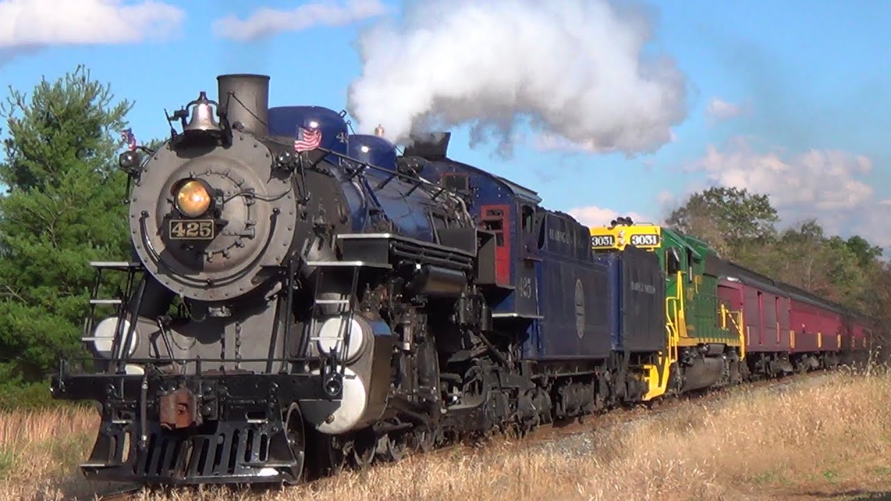 Reading & Northern Fall Foliage Excursion - YouTube
