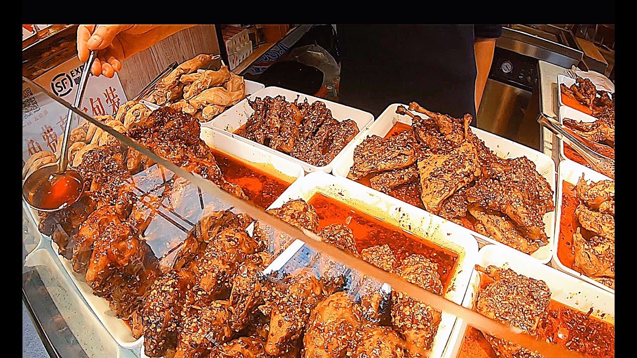 Sichuan Rabbit Head On The Street 麻辣兔头 四川小吃 - YouTube