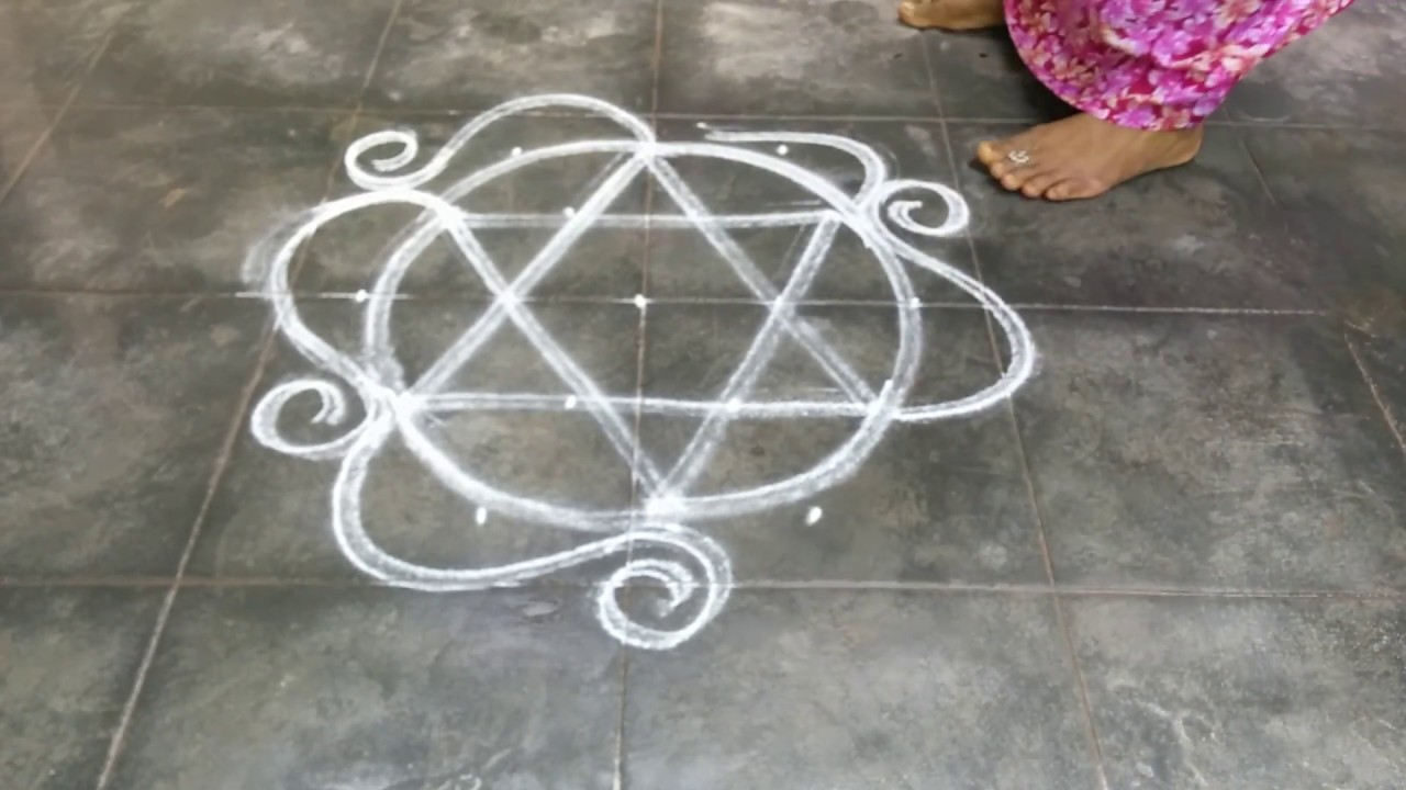 Simple Onam Poo Kolam For Beginners/How to draw onam pookolam - YouTube