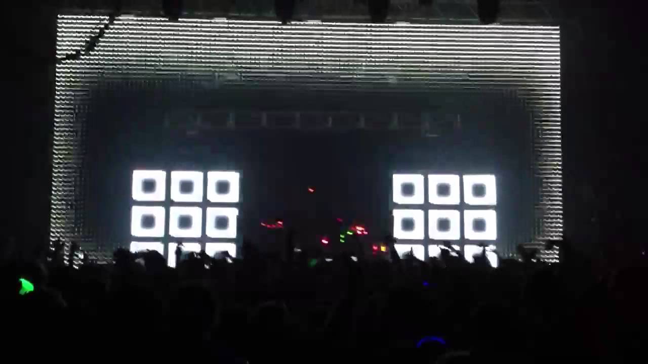Justice - Stress (live) - YouTube