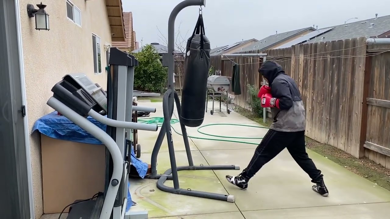Quick boxing video (SO INSANE) - YouTube