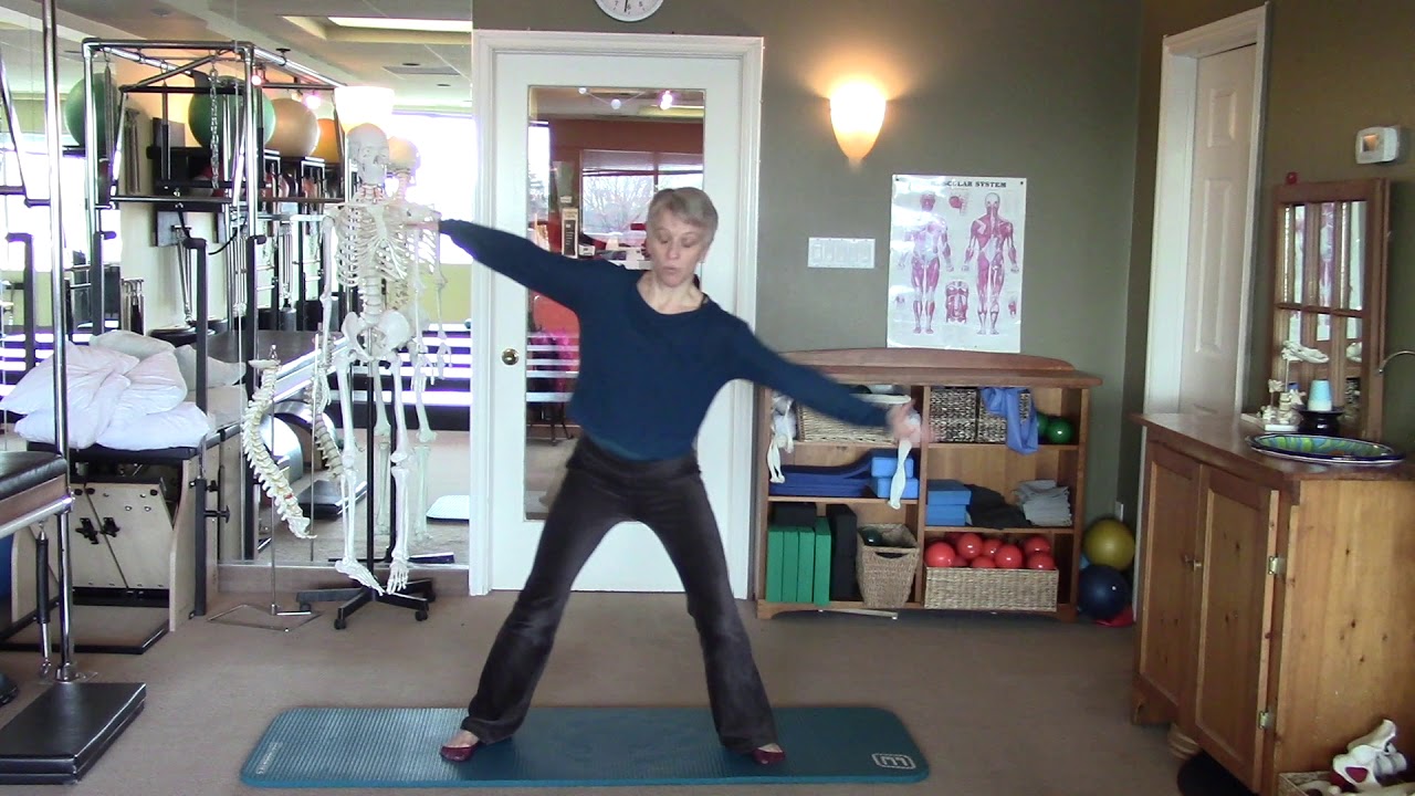 Dynamic, mobilizing 5 min Warm Up - YouTube