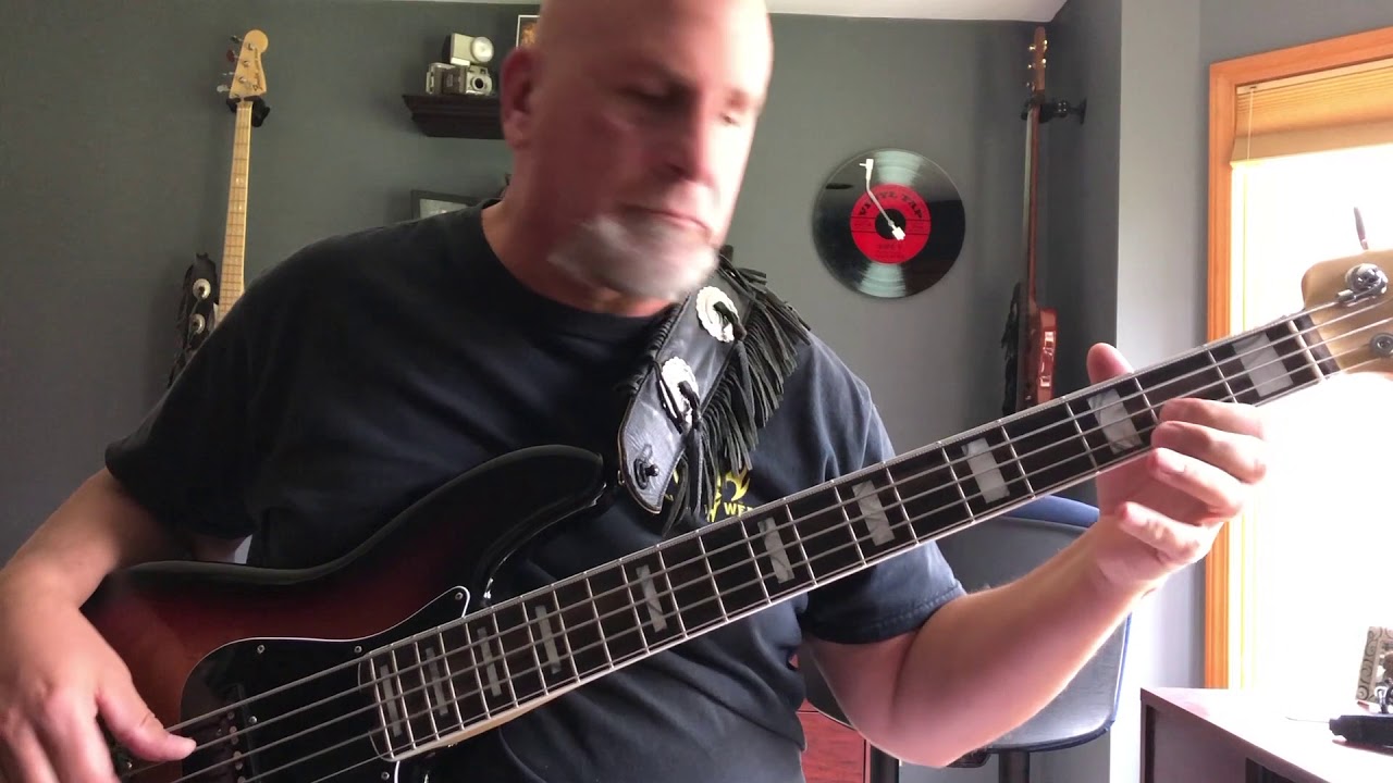 Sir Duke - Stevie Wonder - Bass Lesson - YouTube