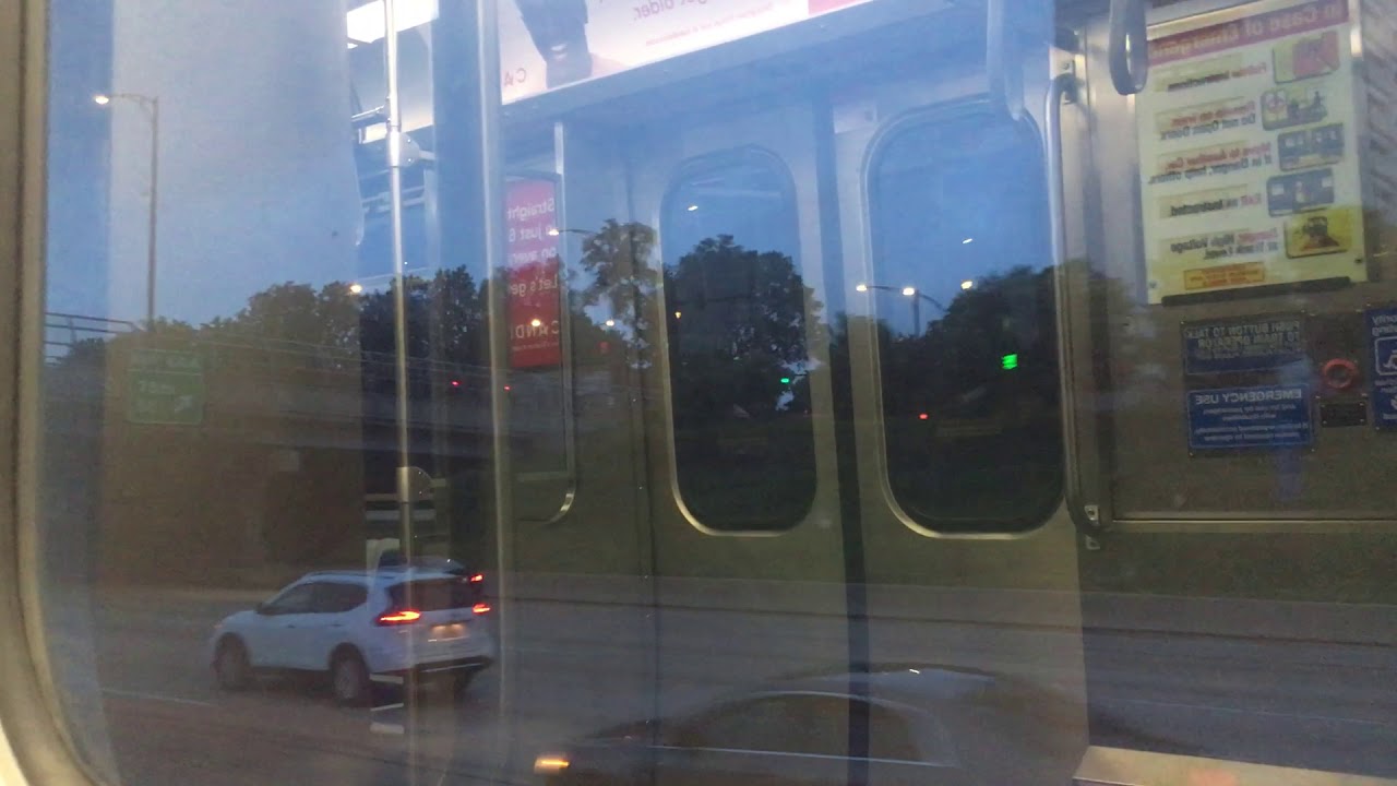 CTA Red Line train Sunday night - YouTube