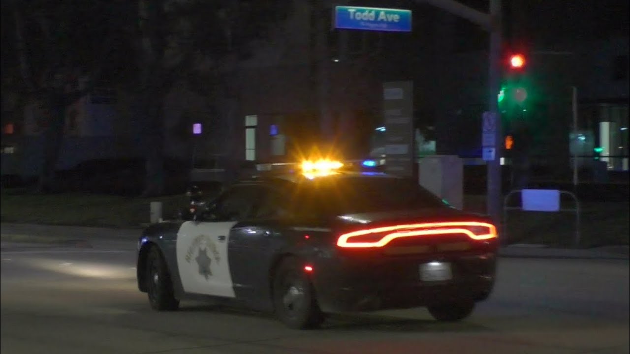 California Highway Patrol Charger Responding Code 3 - YouTube