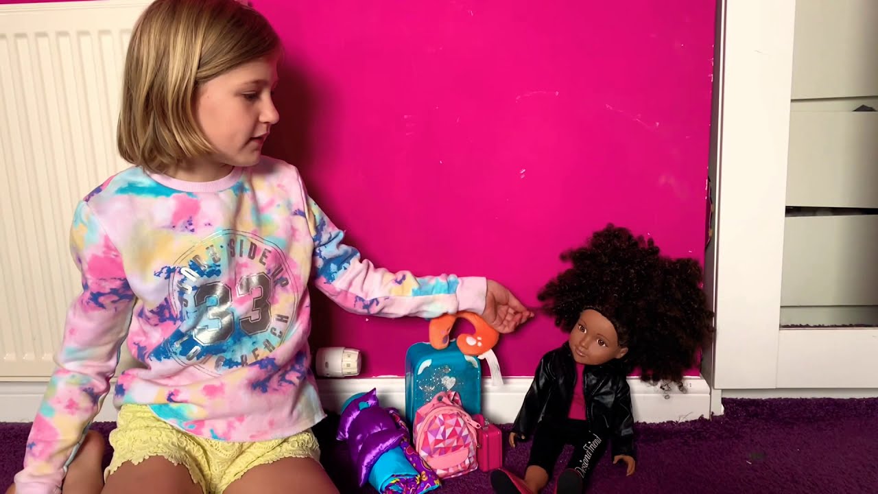 Packing my designer friend doll for Alton Towers - YouTube