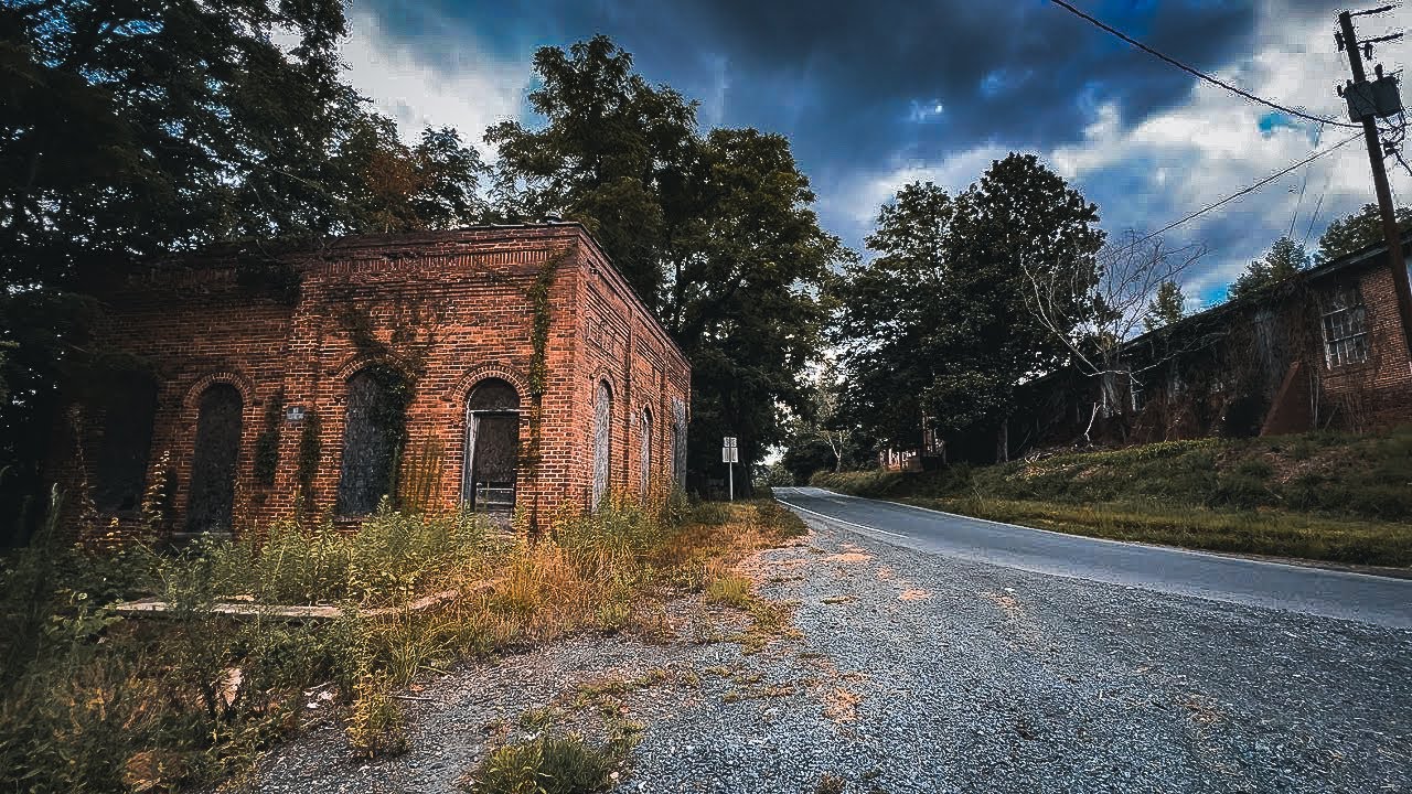 Exploring Abandoned Small Town Ruins Of Coleridge NC + Pisgah Covered ...