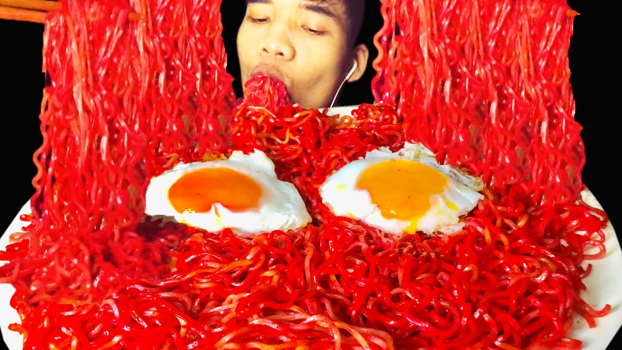 EATING RED NOODLES WITH TWO EGGS , NOODLES MUKBANG / Red noodles ASMR - YouTube
