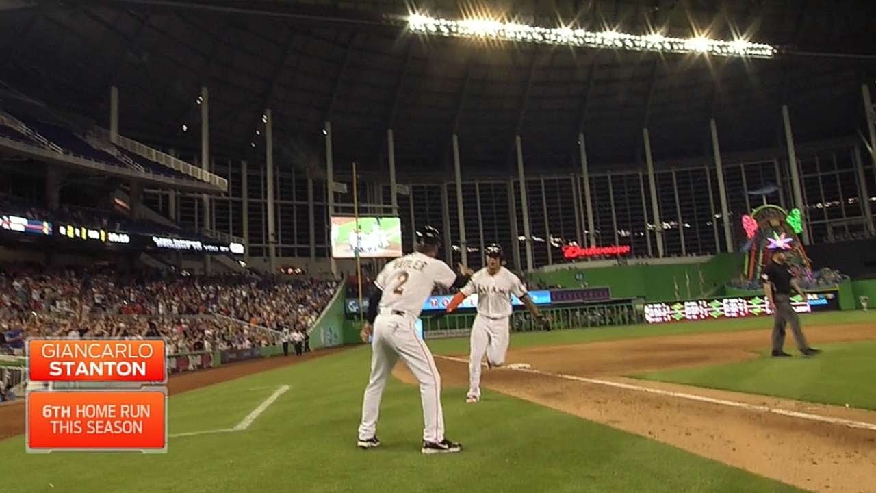 SEA@MIA: Stanton hits RBI single, walk-off homer - YouTube
