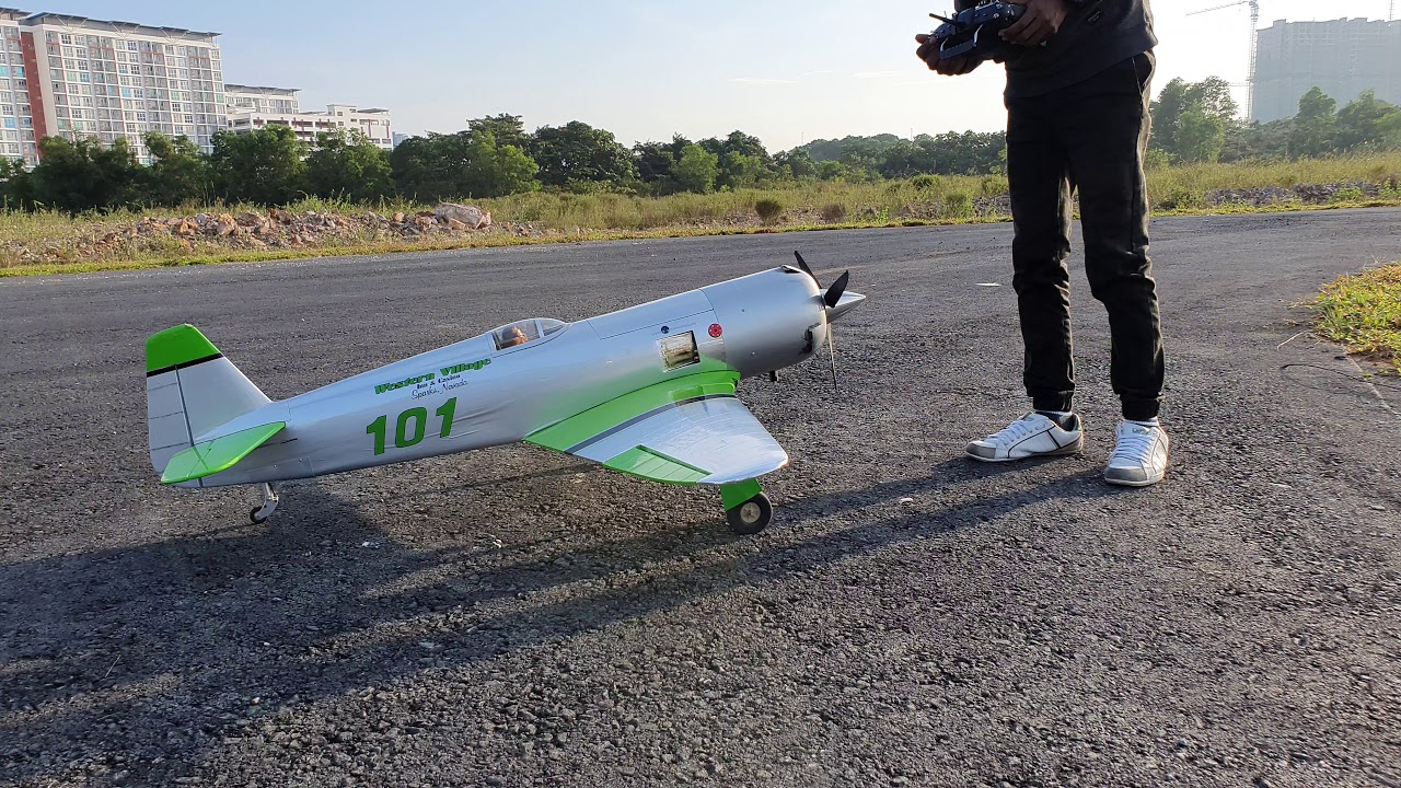 Saito FG-33R3 start with single flip - YouTube