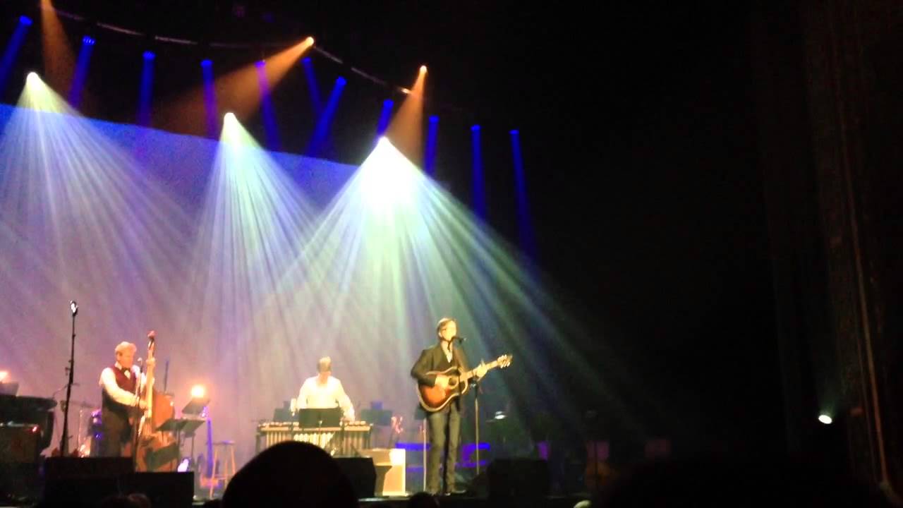 Dan Wilson at New Standards Holiday Show in Minneapolis - YouTube