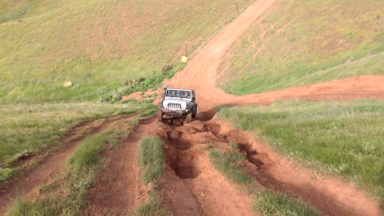 Jeep JKU 4wding - Hill Climb @ jakem farm - YouTube