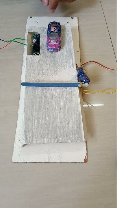 Car detector at toll plaza using Arduino Uno - YouTube