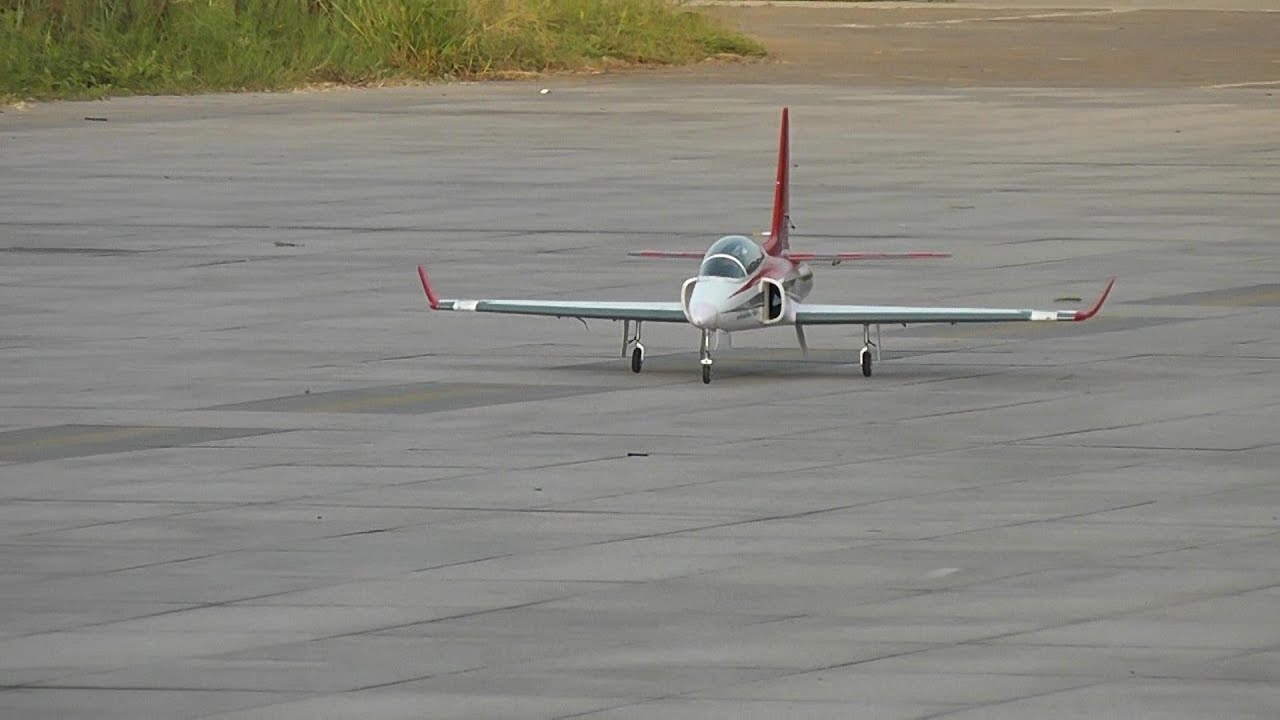 RC Viper 90mm EDF Jet amazing steady low passes - YouTube