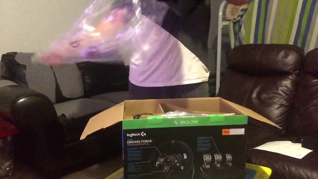 UNBOXING logitech g920 - YouTube