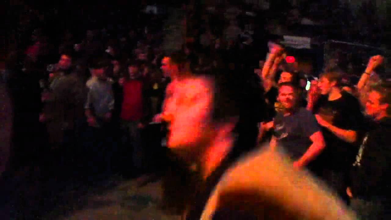 Fail mosh pit - YouTube