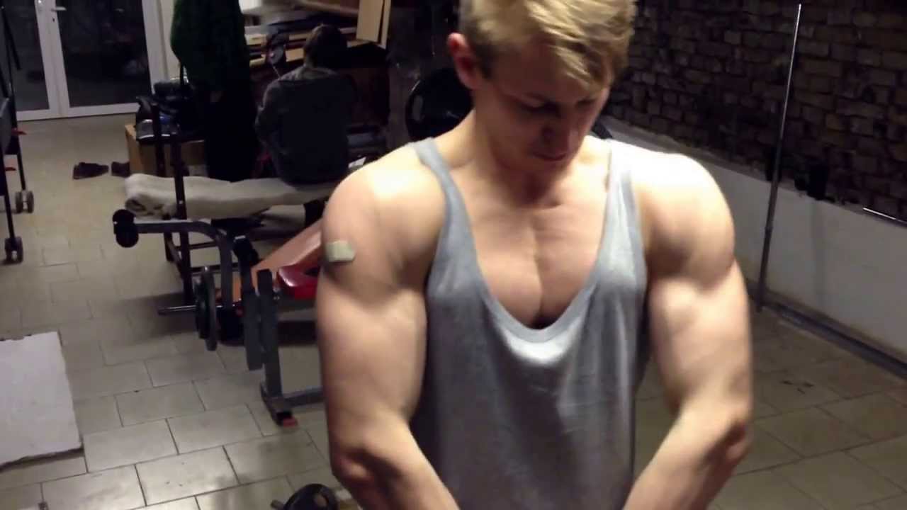 Shaking muscles - YouTube