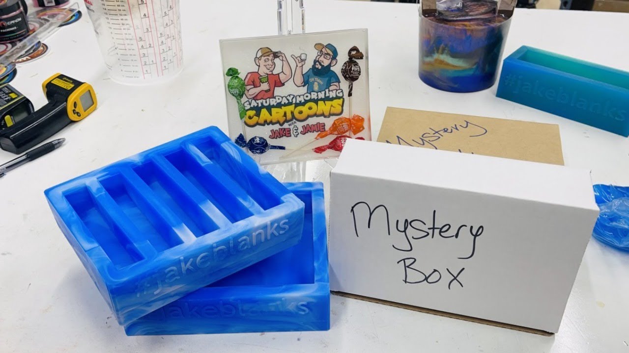 Saturday Morning Cartoons Resin Art LIVE! Resin Casting Gold Flake and ...