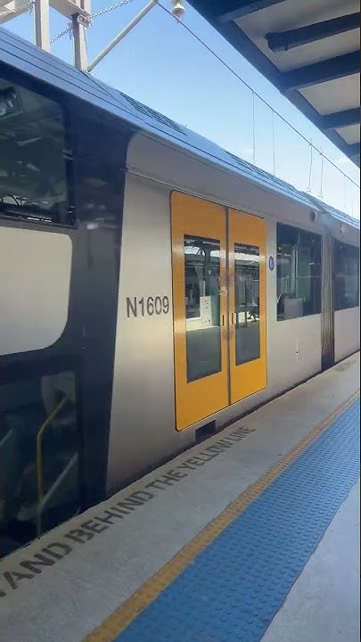 Sydney Trains Waratah 2 Set B9 arriving into Central #shorts #youtubeshorts #pleasesubscribe # ...