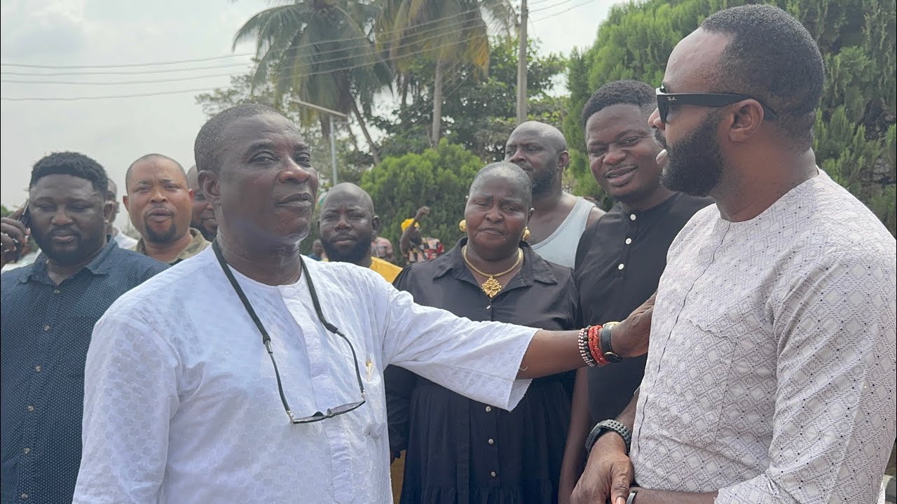 FEMI ADEBAYO VISITS WASIU AYINDE AS K1 DE ULTIMATE PREPARES FOR MOTHER’S BURIAL CEREMONY - YouTube