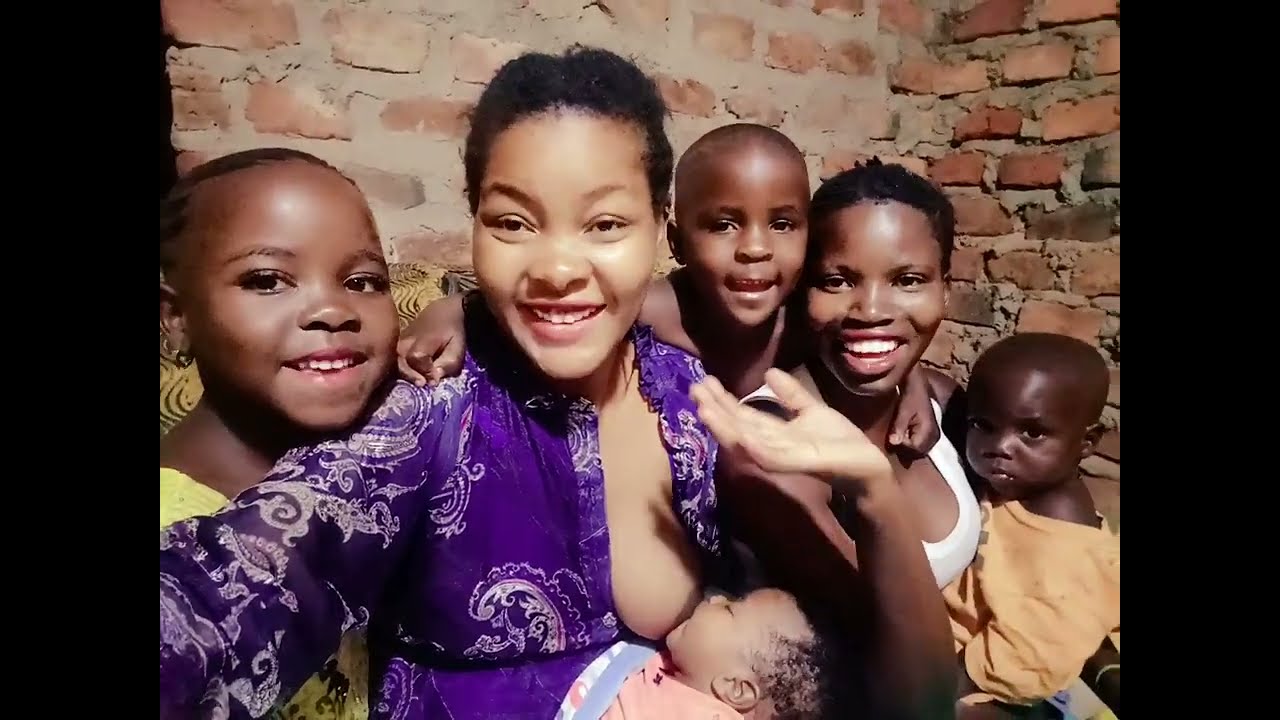 breastfeeding Vlog with my family | feeding baby - YouTube