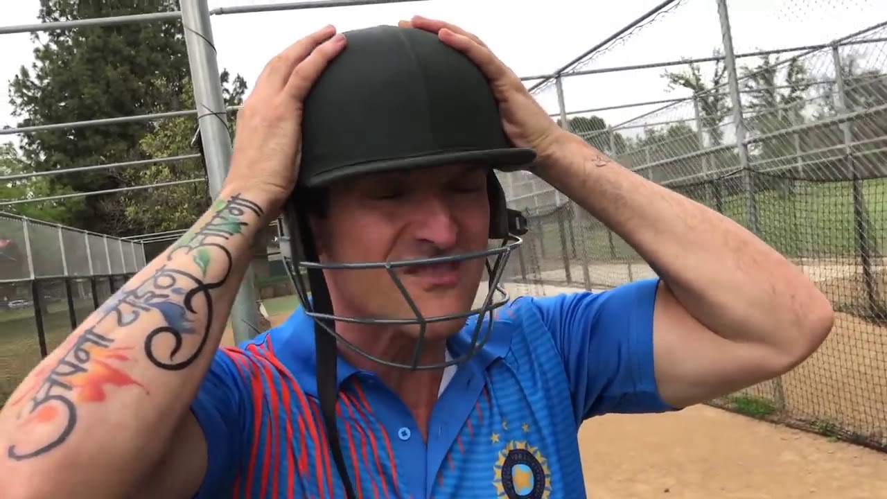 AMERICANS How to play cricket? | PLAY CRICKET FOR THE FIRST TIME! May ...