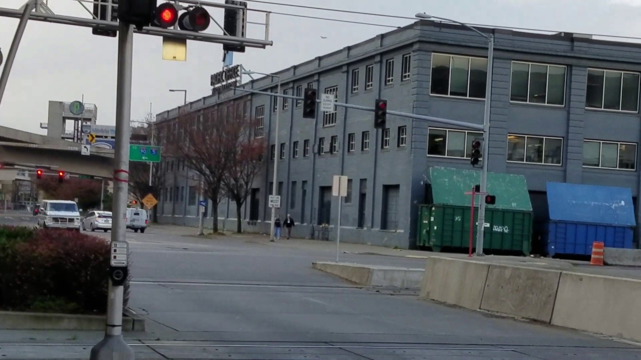 Royal Brougham Light Rail Crossing Seattle - YouTube