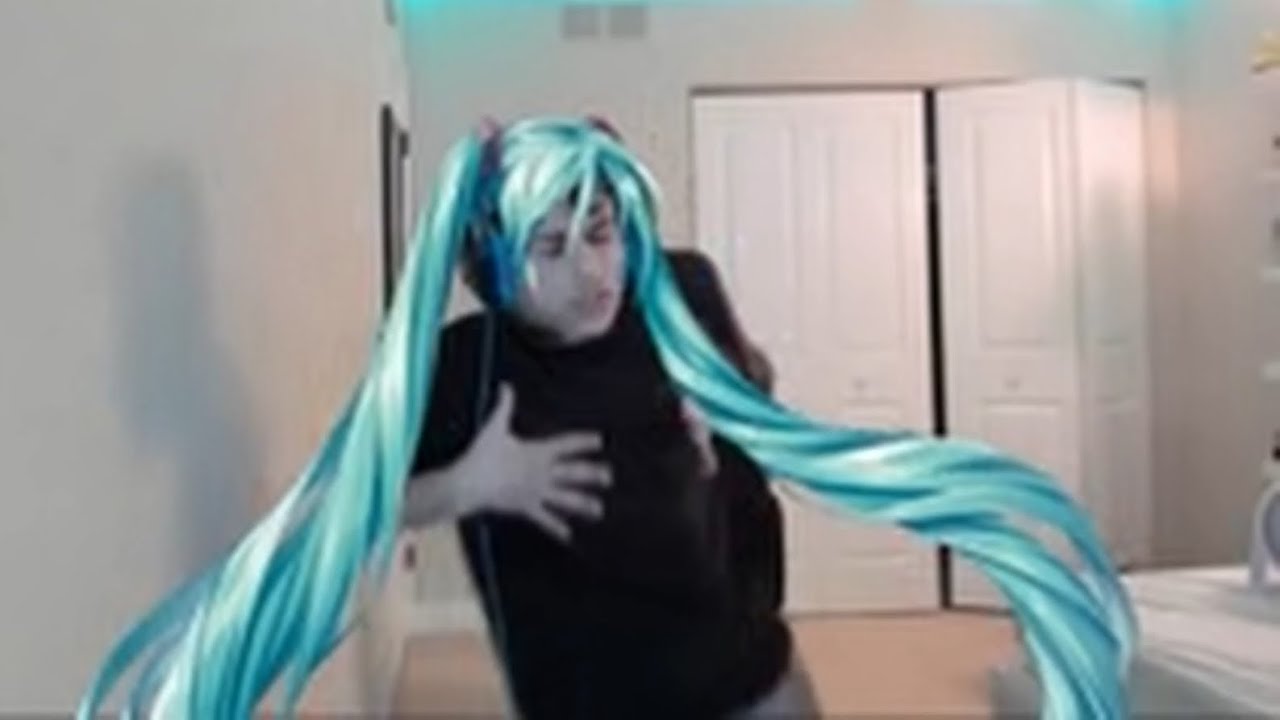 payphone miku cover bad mic.mov - YouTube