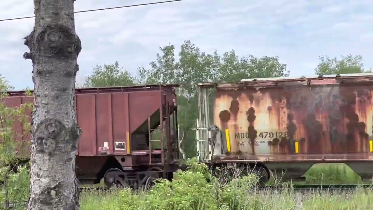 Train passing/train wagons/heavy load. - YouTube