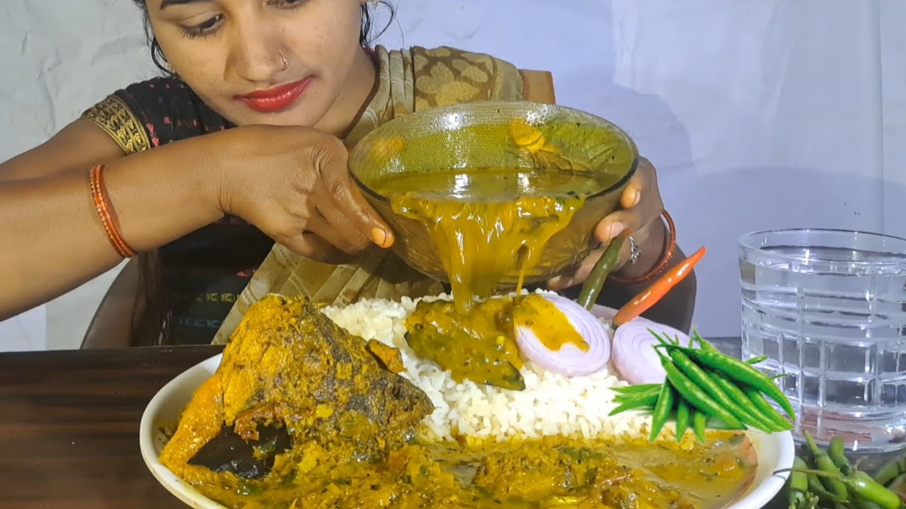 Rupchand Head Fish Curry And Rice And Chilli With Extra Gravy Eating ...