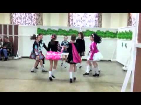 Irish Step Dancing (The Three Tunes) - YouTube